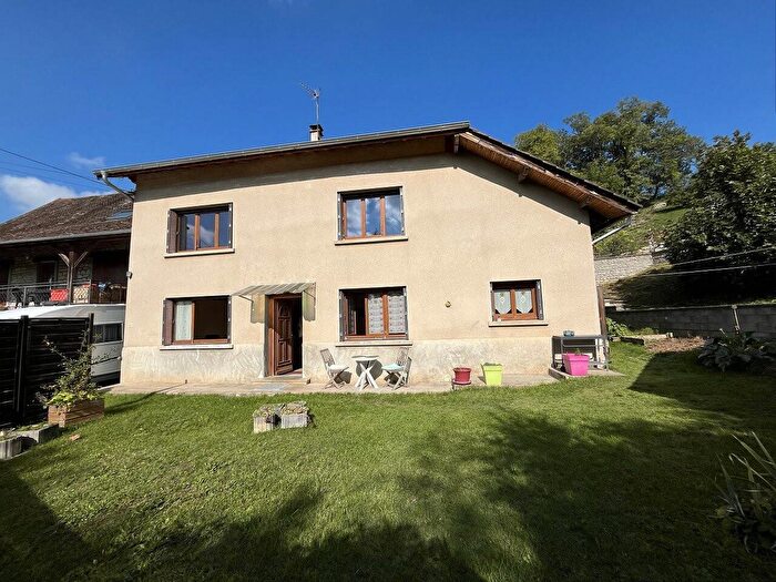 Maison à louer - Courtenay - 4 pièces - 3 chambres