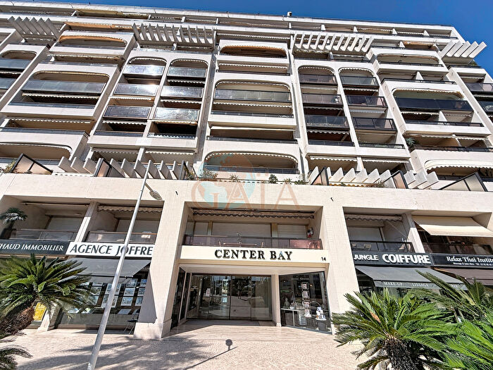 Antibes, Juan-les-Pins, Le Cap : Appartement 2 pièces à vendre