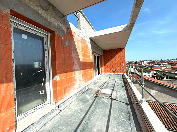 Maisons à vendre et appartements à louer - 1