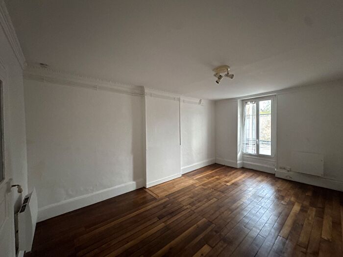 Appartement à vendre - Fontainebleau, Constance, Fleury - 1 pièce