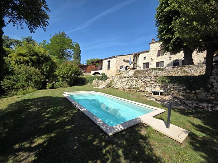 Maison 8 pièces à vendre à Sauveterre-de-Guyenne