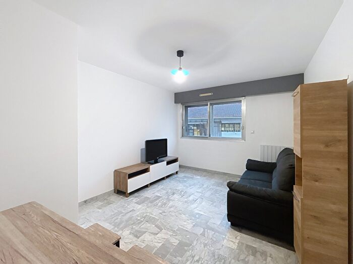 Appartement à louer - Le Cannet, Rocheville, Colombier, Campelières - 2 pièces - 1 chambre