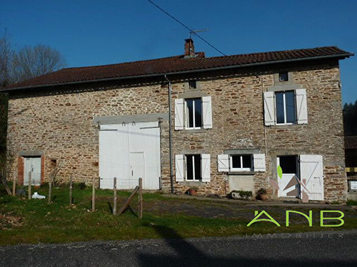 Maison à vendre - Dournazac - 4 pièces - 3 chambres