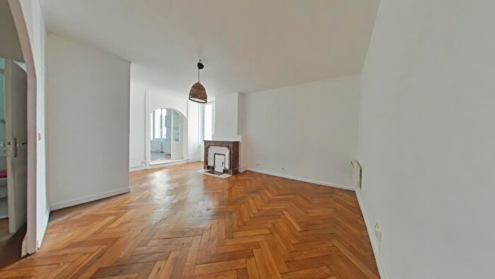 Appartement à louer - Saint-Étienne, Couriot, Tarentaise, Beaubrun - 2 pièces - 1 chambre