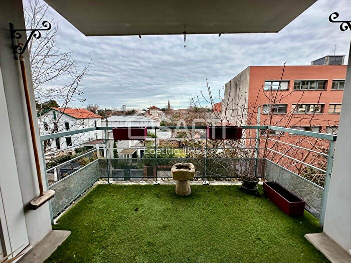 Maisons à vendre et appartements à louer - 1