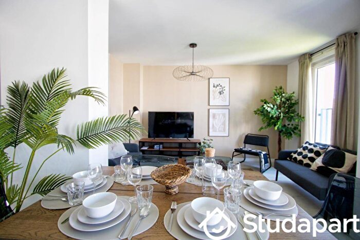 Appartement à louer - Centre Ville-Rive Gauche, Rouen - 1 pièce - 3 chambres