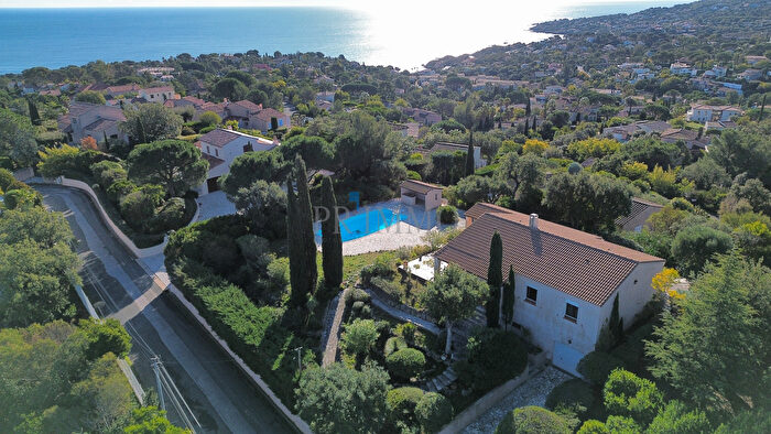 Maison à vendre - Fréjus, Saint-Aygulf - 4 pièces - 3 chambres