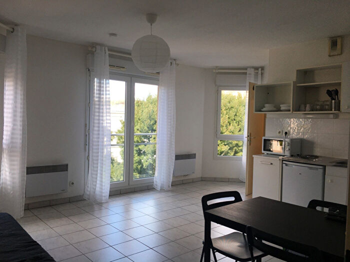 Appartement 1 pièce à Chambéry, Centre-ville, à louer