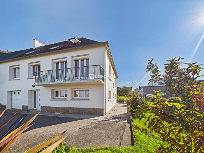 Maison à vendre - Lanvéoc - 9 pièces - 7 chambres