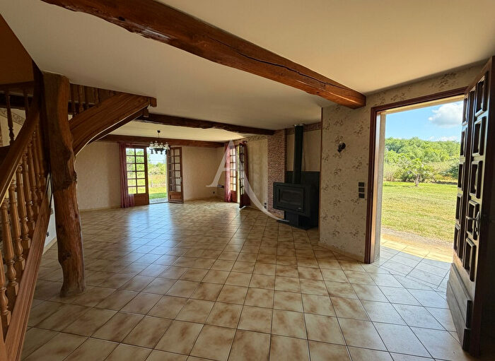 Maison 6 pièces à Saint-Sulpice-la-Pointe, à vendre