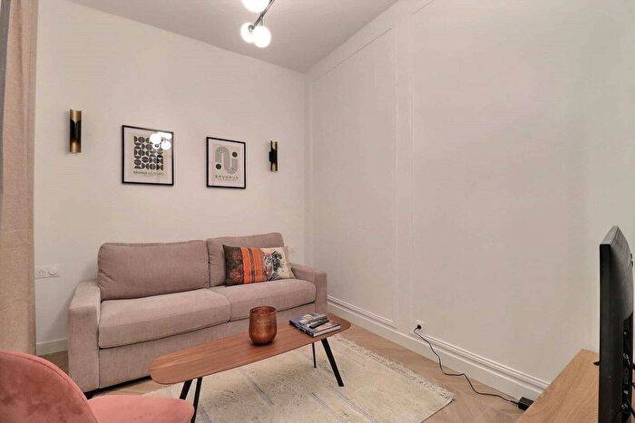 Appartement à louer - Parc Monceau, Paris ème arrondissement - 1 pièce