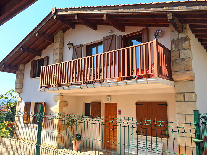 Appartement à louer - Hendaye, Lissardy - 4 pièces - 3 chambres