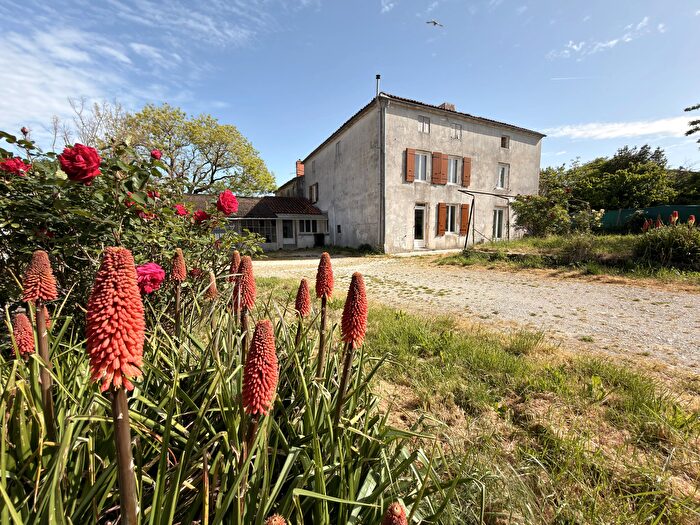 Raix : Maison 6 pièces à vendre