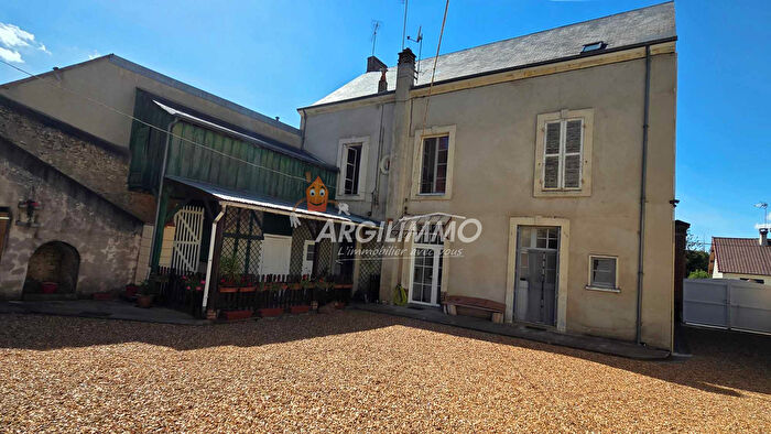 Maison 8 pièces à Saint-Calais, à vendre