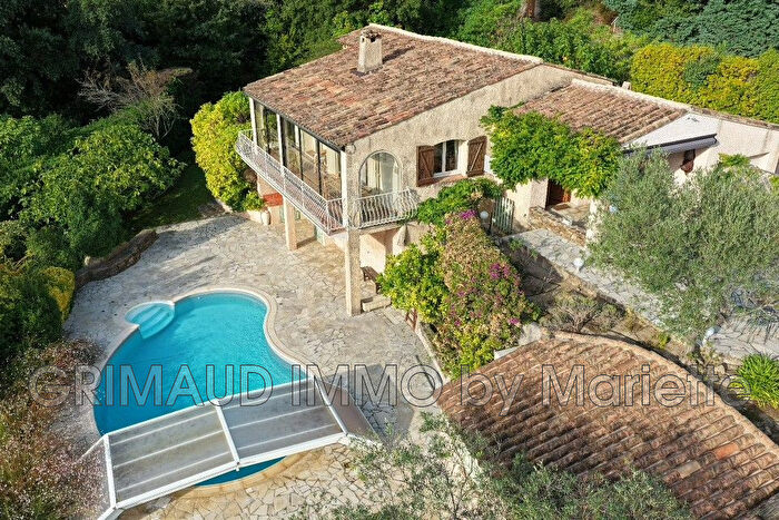 Maison à vendre - Grimaud - 6 pièces - 5 chambres