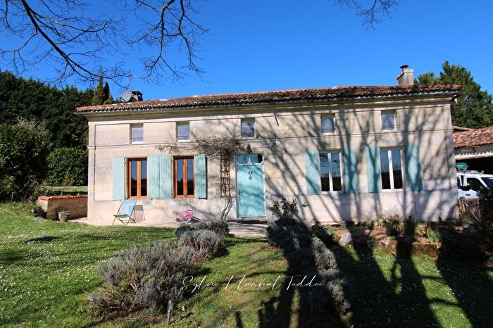 Maison à vendre - Montendre - 6 pièces - 4 chambres