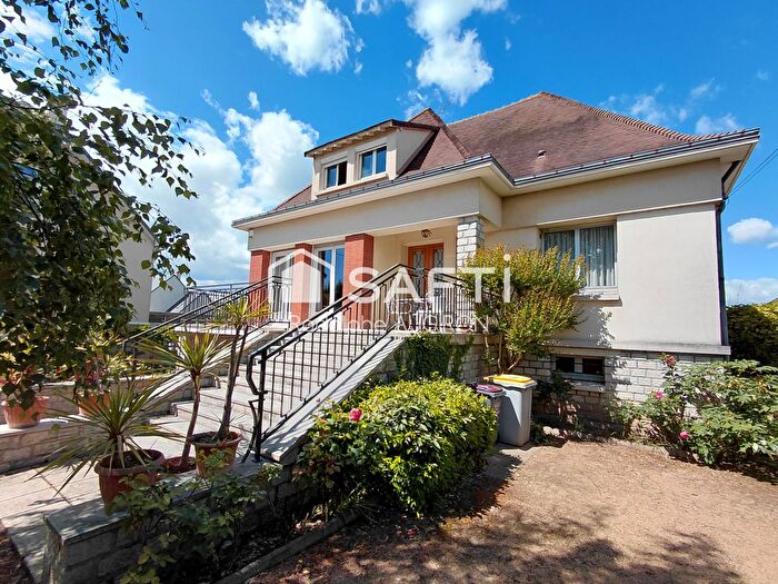 Maison 7 pièces à Vendôme, Centre-ville, Rochambeau, à vendre