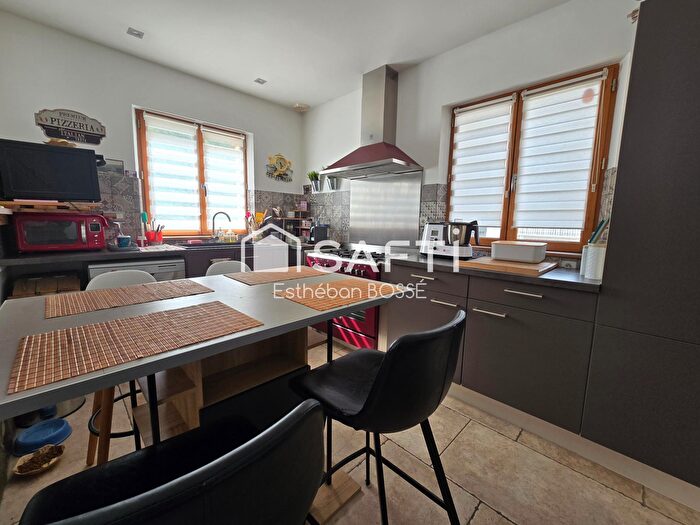 Maison à vendre - Gesté - 5 pièces - 4 chambres