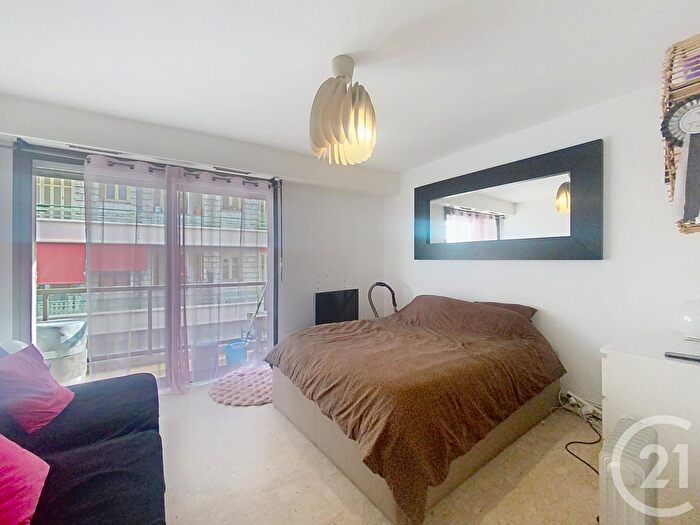 Appartement à louer - Nice, Centre-ville - 1 pièce