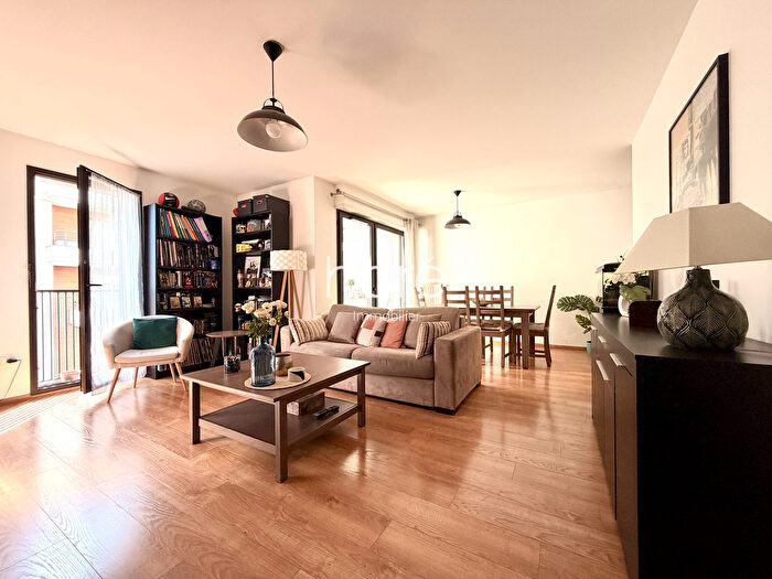 Appartement à vendre - Colombes, Europe - 4 pièces - 3 chambres