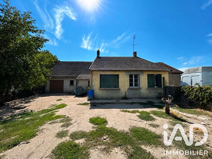 Maison 4 pièces à Vallenay, à vendre