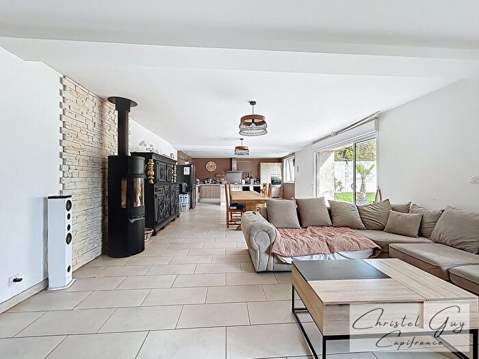 Maison à vendre - Vaas - 6 pièces - 4 chambres