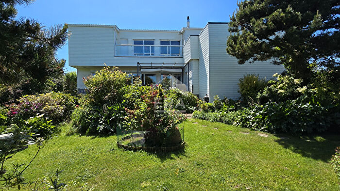Maison 11 pièces à Berneval-le-Grand, à vendre