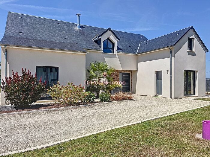 Maison à vendre - Château-la-Vallière - 9 pièces - 6 chambres
