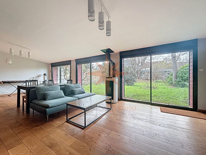 Maison à vendre - Champs-sur-Marne, Bords de Marne - 5 pièces - 3 chambres