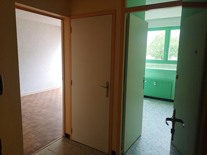 Montluçon, Saint-Jean, Chantoiseau, Ilets - Appartement 2 pièces à vendre