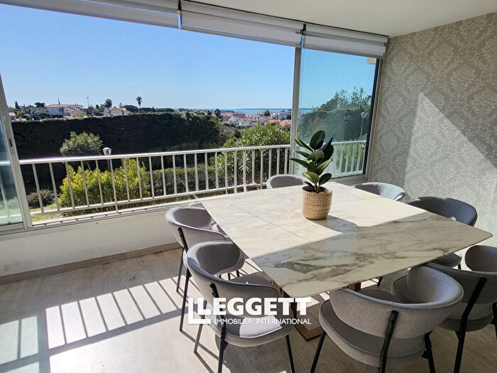 Appartement à vendre - Antibes, Antibes-les-Pins, Trianon, Le Fournel, Peyregoue - 4 pièces - 3 chambres