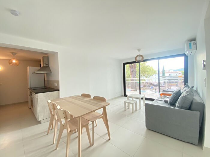 Appartement à louer - Aix-en-Provence, Val Saint-André - 4 pièces - 3 chambres