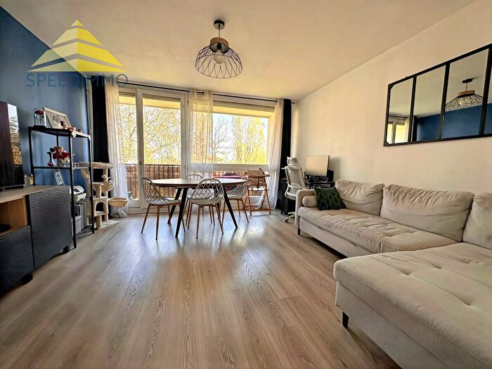 Appartement à vendre - Villecresnes - 3 pièces - 2 chambres