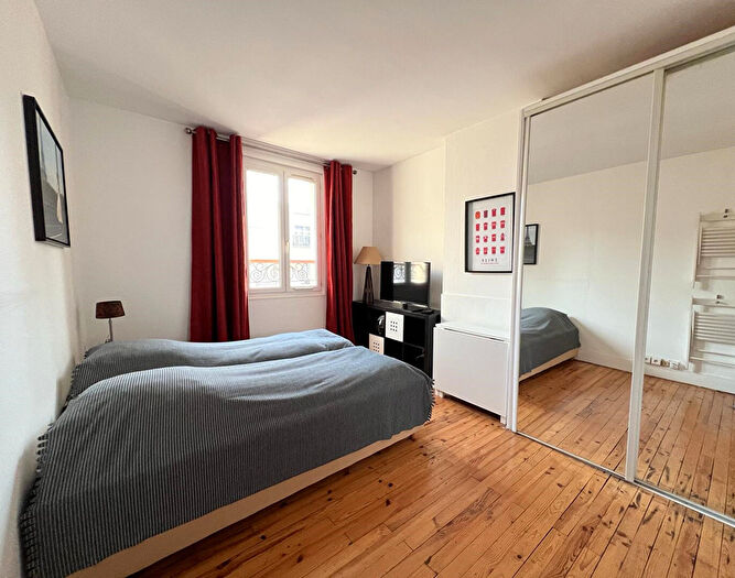 Appartement à louer - Levallois-Perret, Trézel - 1 pièce