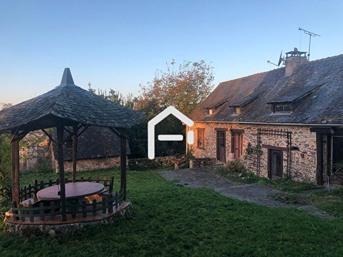 Maison 11 pièces à Orgnac-sur-Vézère, à vendre