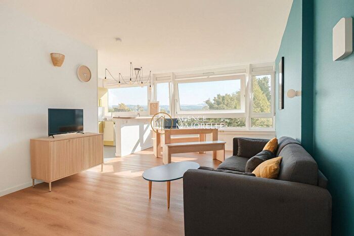 Appartement à louer - Beauregard-Boufflers-Buthégnemont, Nancy - 4 pièces - 3 chambres