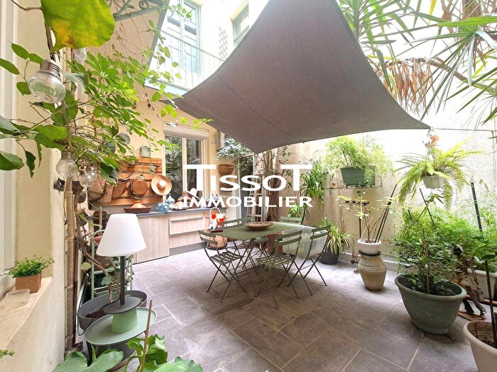 Appartement à vendre - Nîmes, Ecusson, Arènes - 6 pièces - 2 chambres