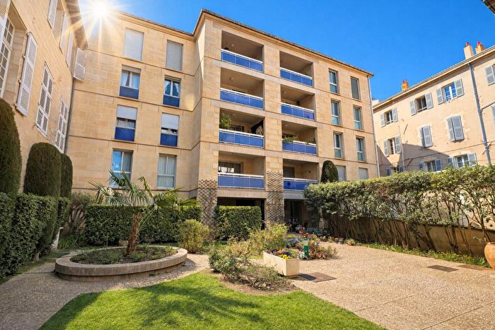 Appartement à vendre - Avignon, Palais des Papes, Zone Piétonne - 4 pièces - 3 chambres