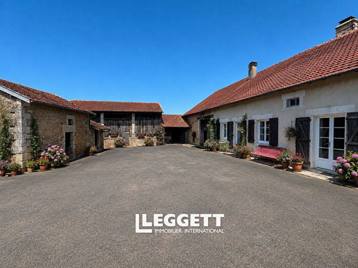 Maison 6 pièces à vendre - Lussas-et-Nontronneau