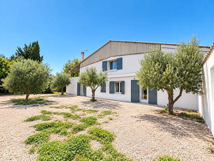 Saint-Martin-de-Crau : Maison 5 pièces à vendre