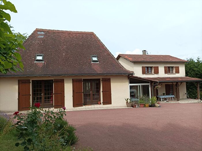 Maison à vendre - Servanches - 10 pièces - 6 chambres