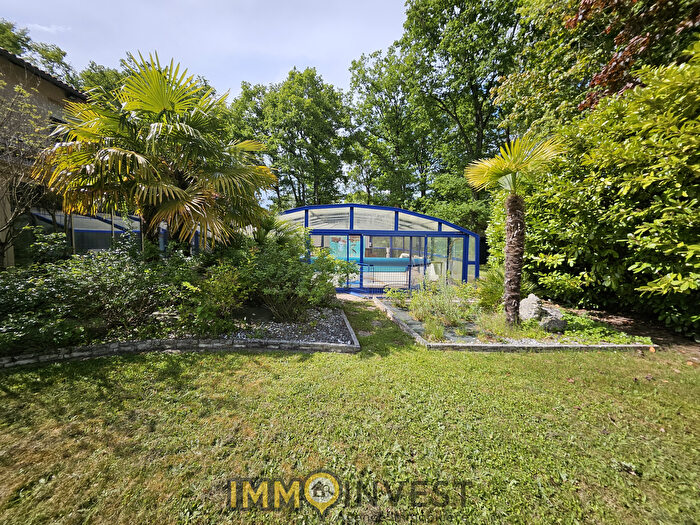 Maison à vendre - Bosmie-lAiguille - 9 pièces - 6 chambres