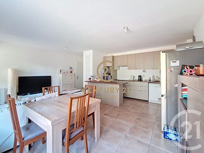 Appartement à vendre - Grigny - 4 pièces - 3 chambres