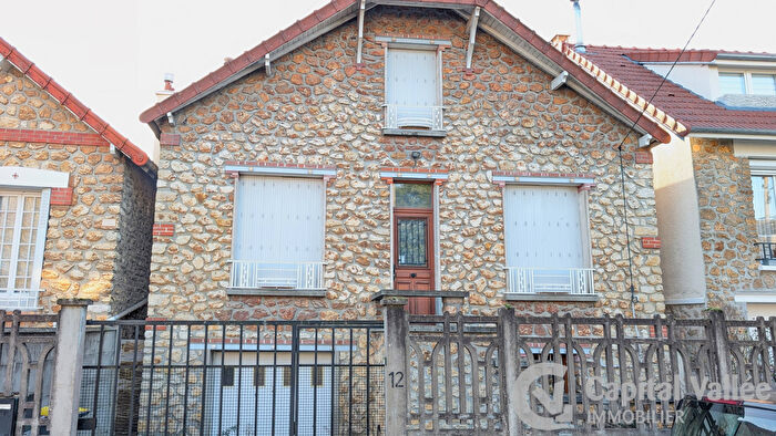 Maison à vendre - Étampes, Centre-Ville - 5 pièces - 3 chambres