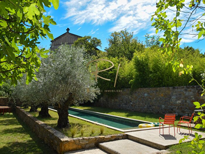 Maison à vendre - Les Vans - 11 pièces - 9 chambres