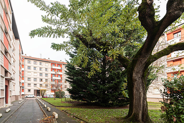 Appartement à vendre - Villeurbanne, Zola, Pressence - 3 pièces - 2 chambres