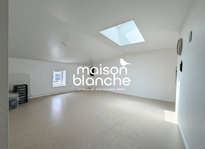 Nord, Saint-Maixent-lécole : Appartement 3 pièces à louer