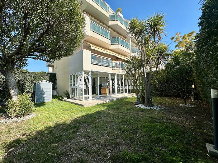 Appartement à vendre - Saint-Laurent-du-Var, Bord de Mer, Port de Plaisance - 3 pièces - 2 chambres