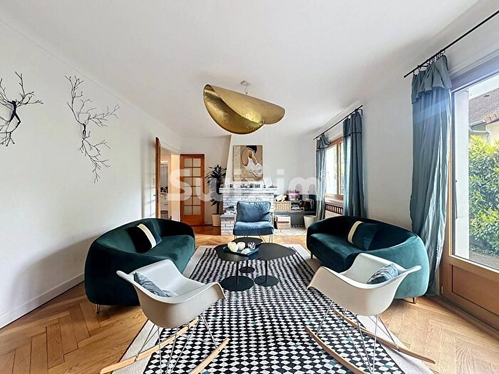 Centre, Gex : Maison 4 pièces à louer
