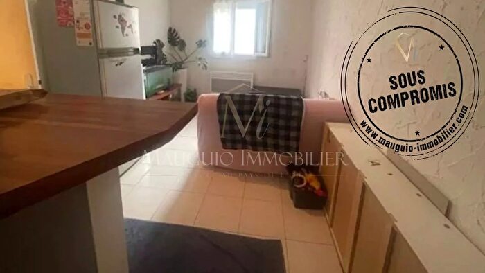 Maisons à vendre et appartements à louer - 1